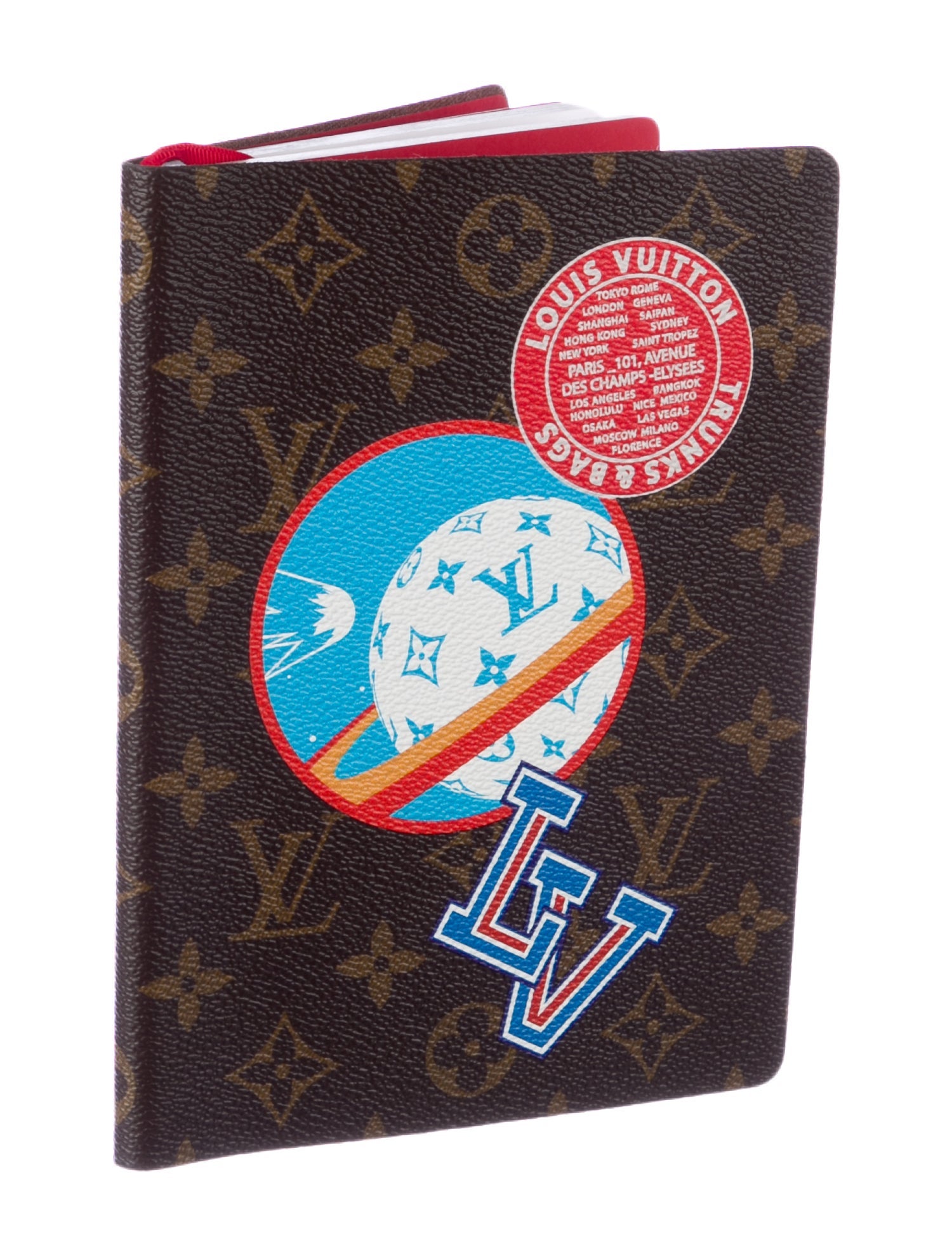 Louis Vuitton Clémence Monogram LV World Tour Notebook - Brown Books ...