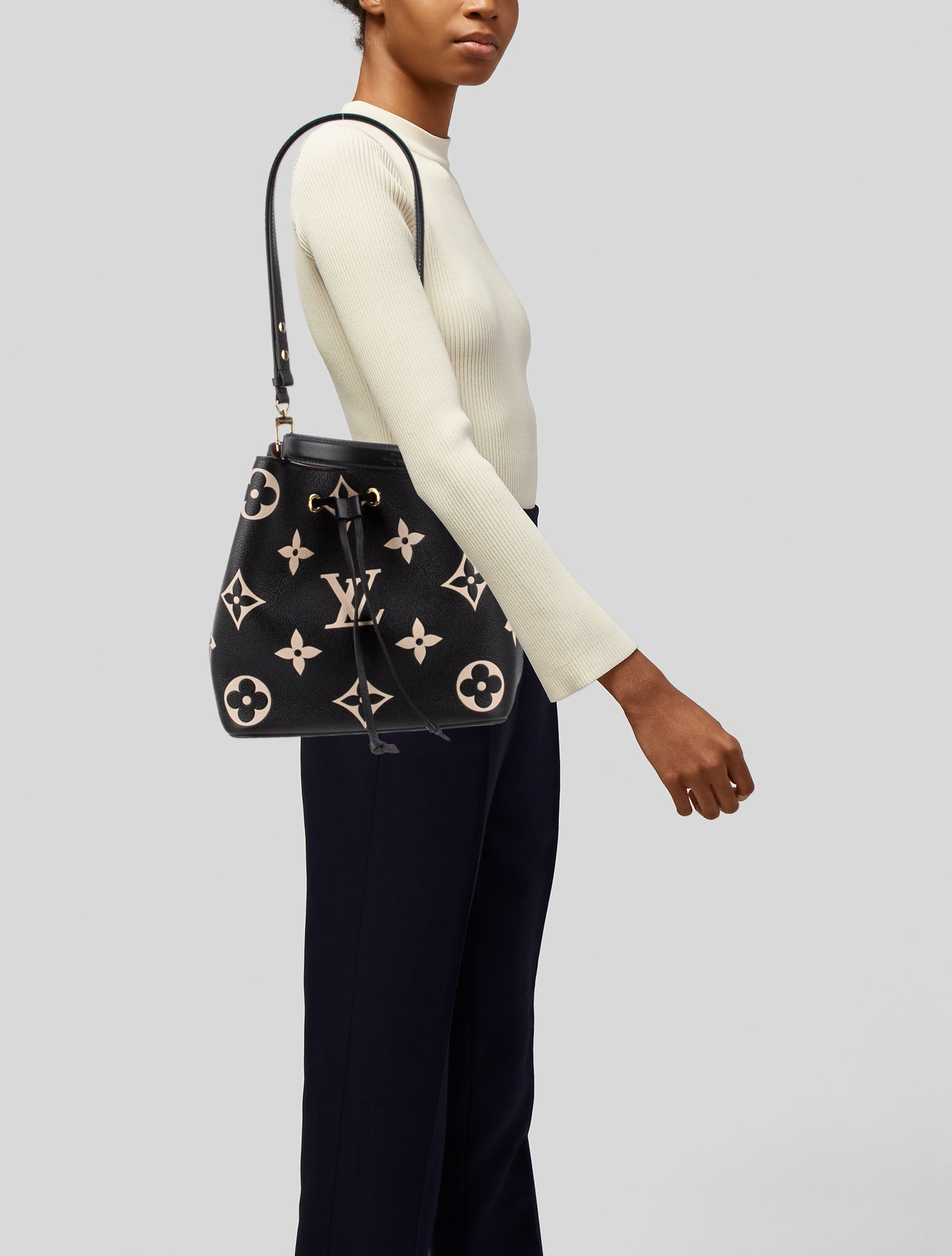 Louis Vuitton Bicolor Monogram Giant Empreinte NeoNoe MM - Black Bucket ...