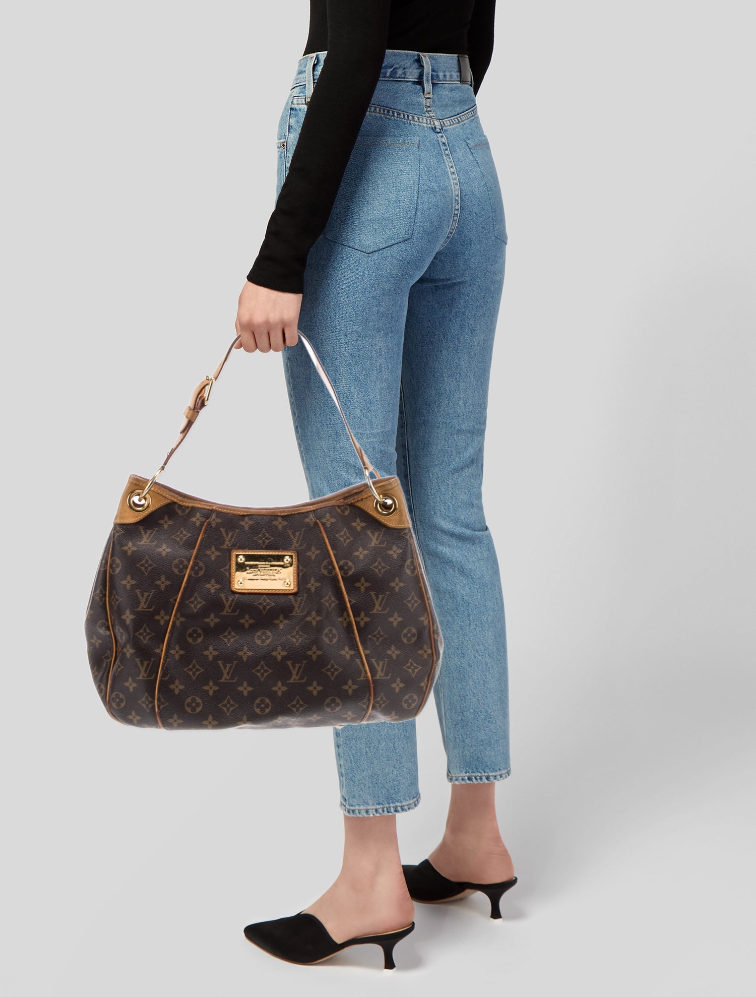 Louis Vuitton LV Monogram Stresa PM - Brown Shoulder Bags, Handbags ...