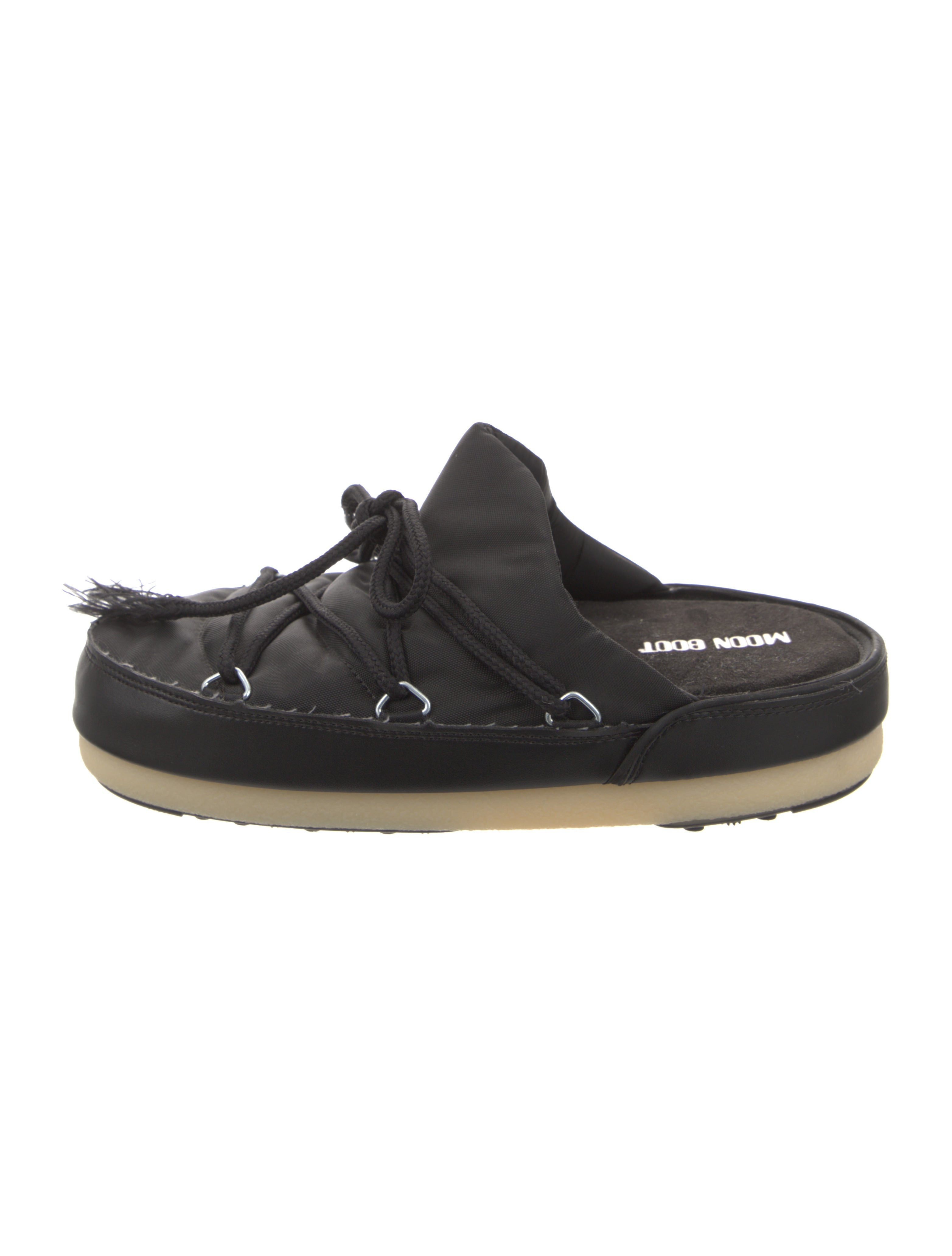 Moon Boot | The RealReal