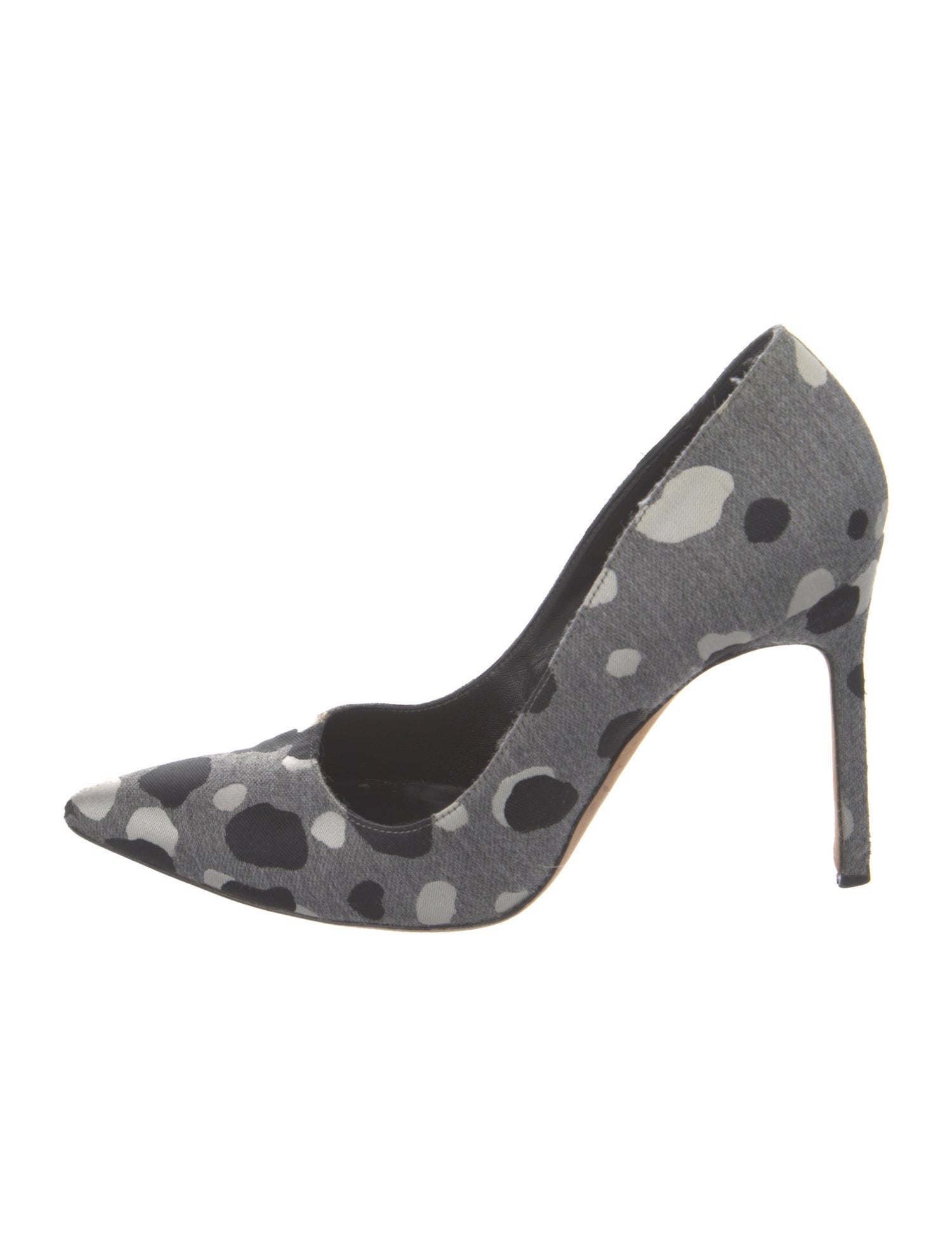 Manolo Blahnik Printed Pumps - Grey Pumps, Shoes - MOO300954 | The RealReal