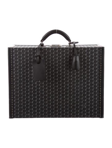 Moynat Luxury Fashion | The RealReal