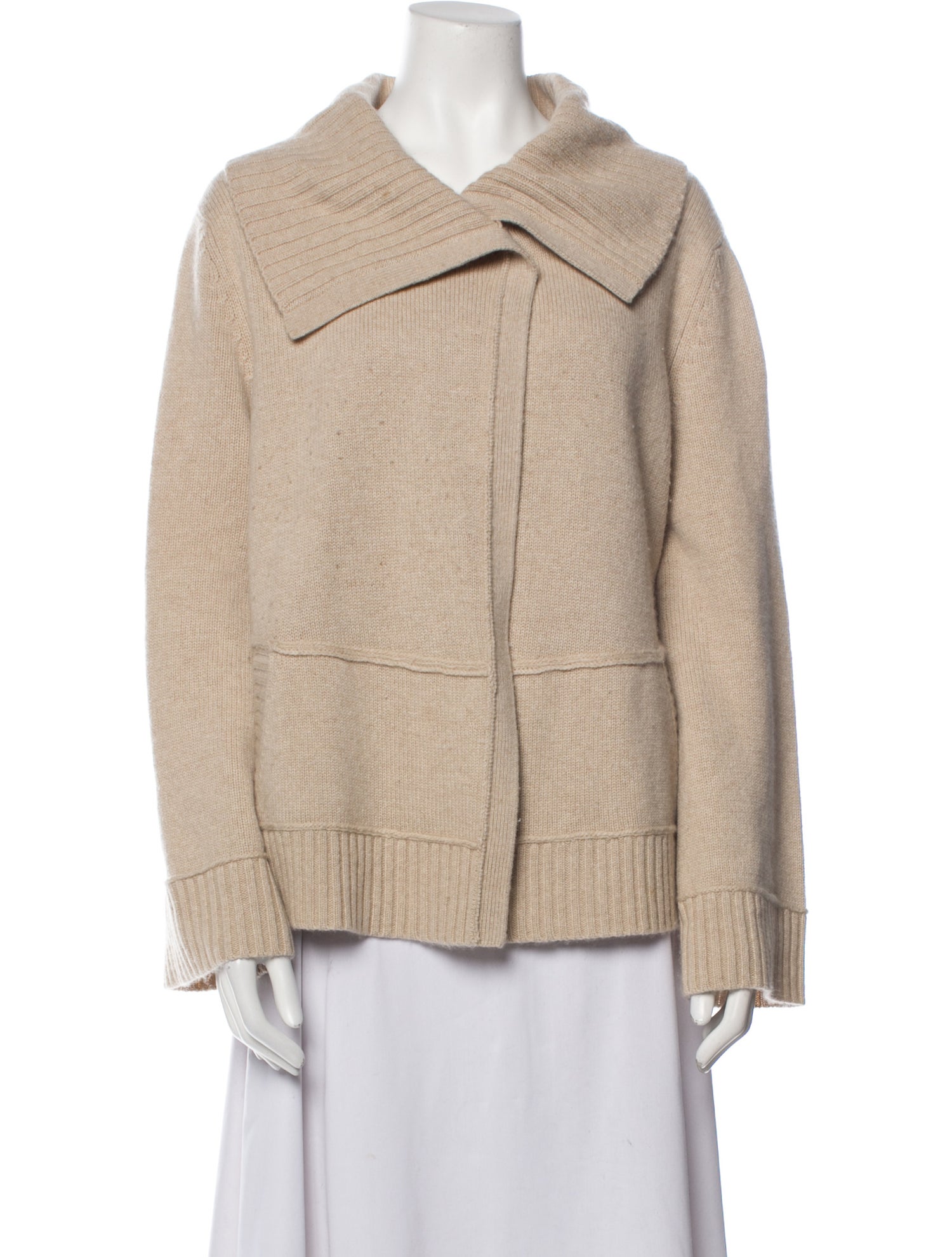 Neiman Marcus Cashmere Sweater - Neutrals Knitwear, Clothing ...