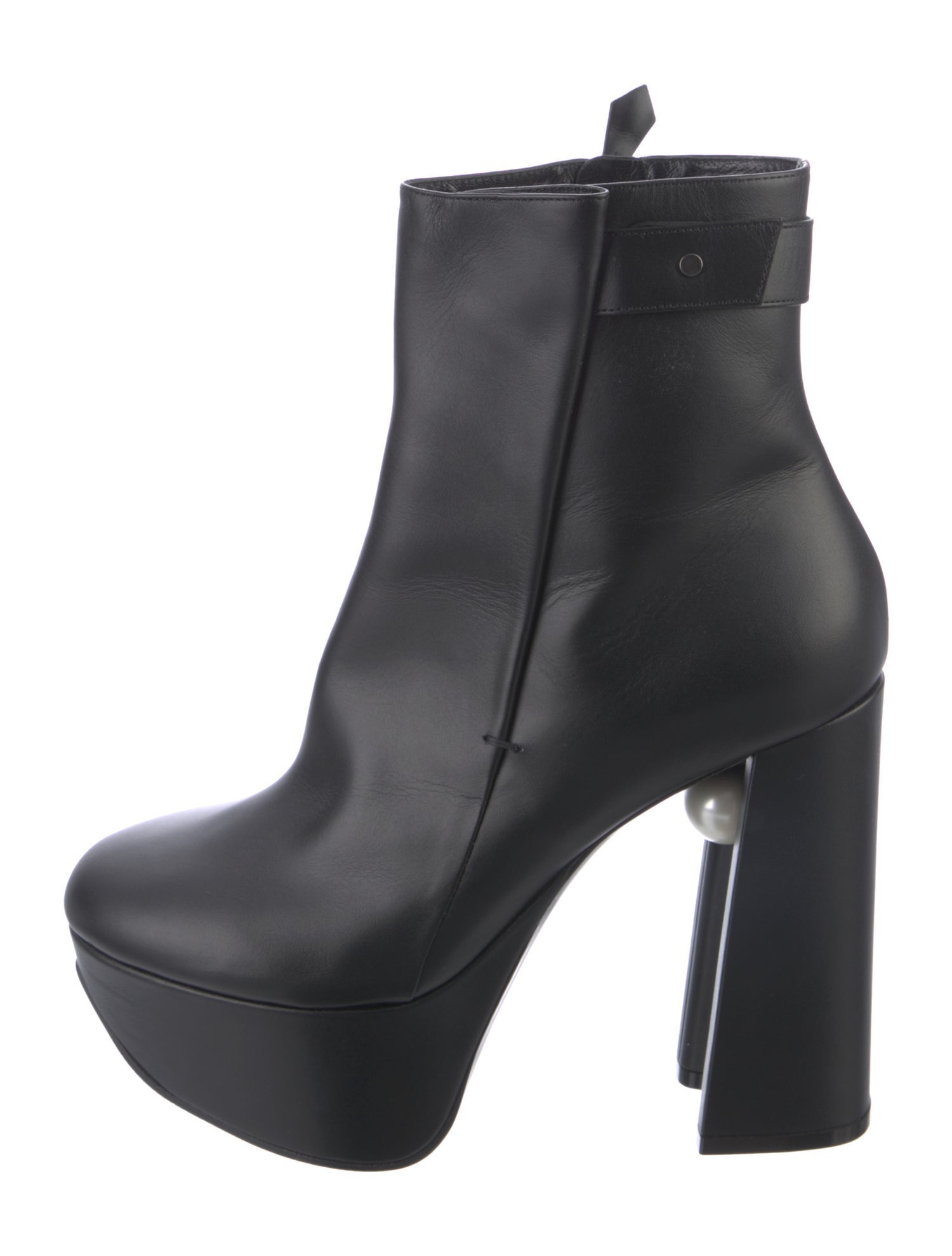 Women's Designer Boots on Sale | The RealReal