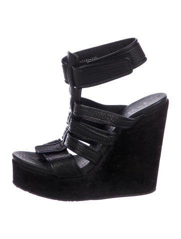 wedges | The RealReal