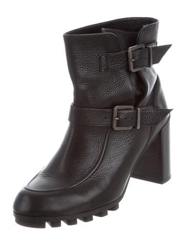 Robert Clergerie Luxury Fashion | The RealReal