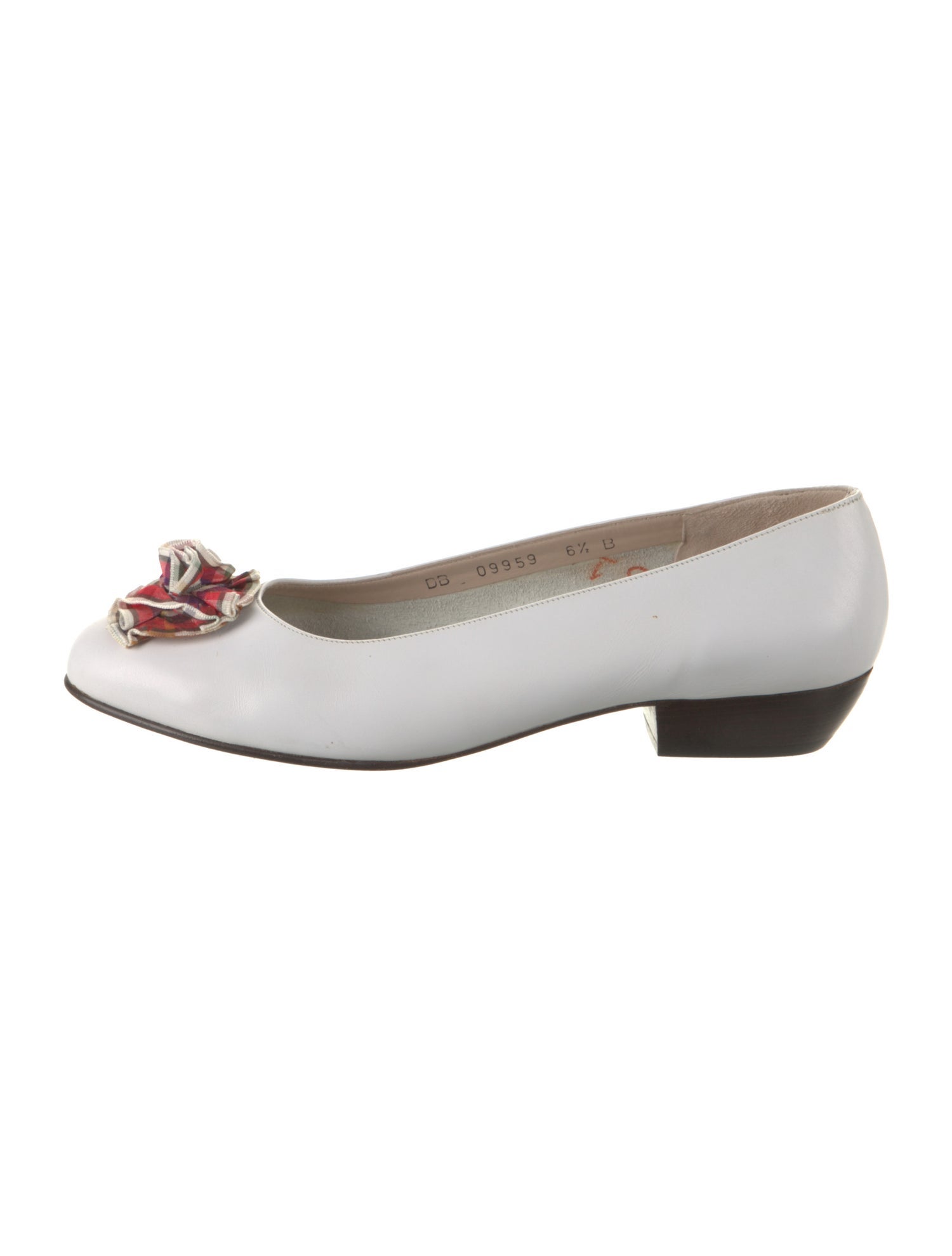 Salvatore Ferragamo Leather Floral Print Flats - White Flats, Shoes ...
