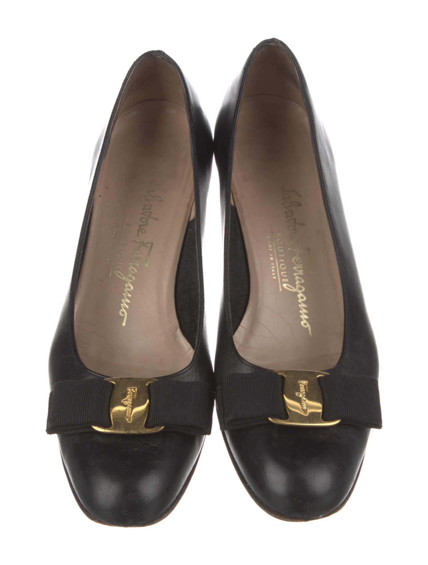 Salvatore Ferragamo Vara Bow Accent Leather Pumps - Black Pumps, Shoes - SAL380257 | The RealReal