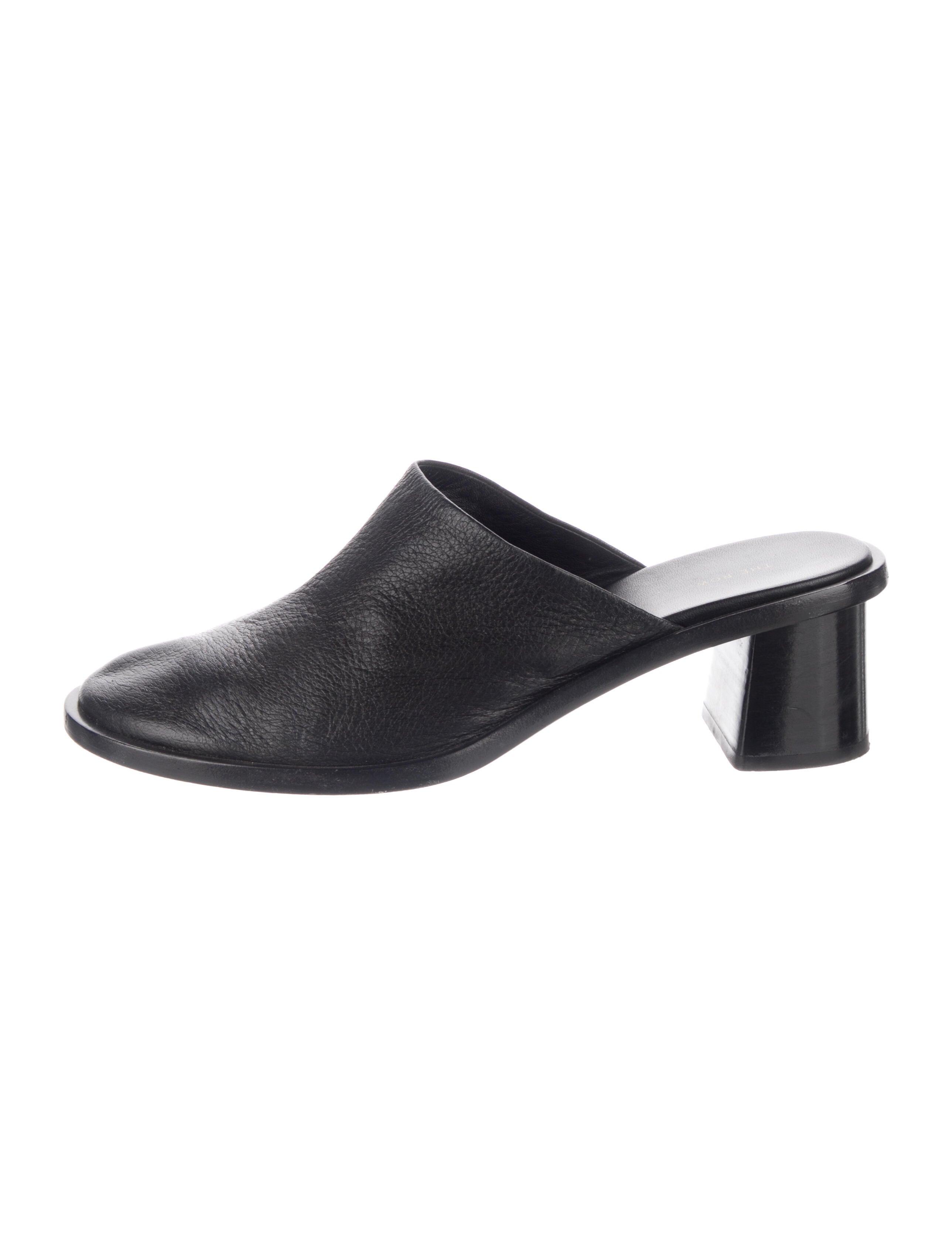The Row Leather Mules - Black Pumps, Shoes - THR119936 | The RealReal