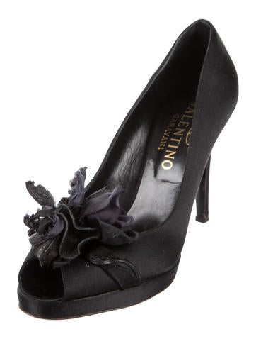 Valentino Shoes | The RealReal