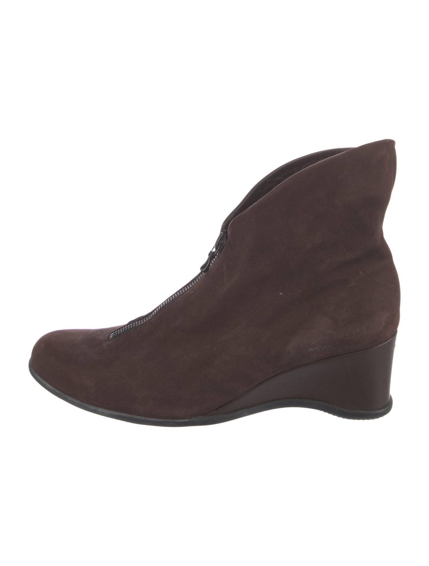 Arche Shoes | The RealReal