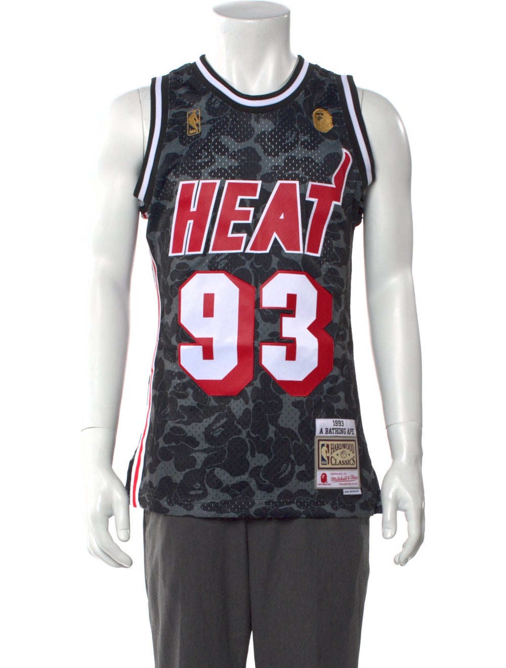 A Bathing APE x Mitchell & Ness x NBA T-Shirt Grey Pr… - Gem