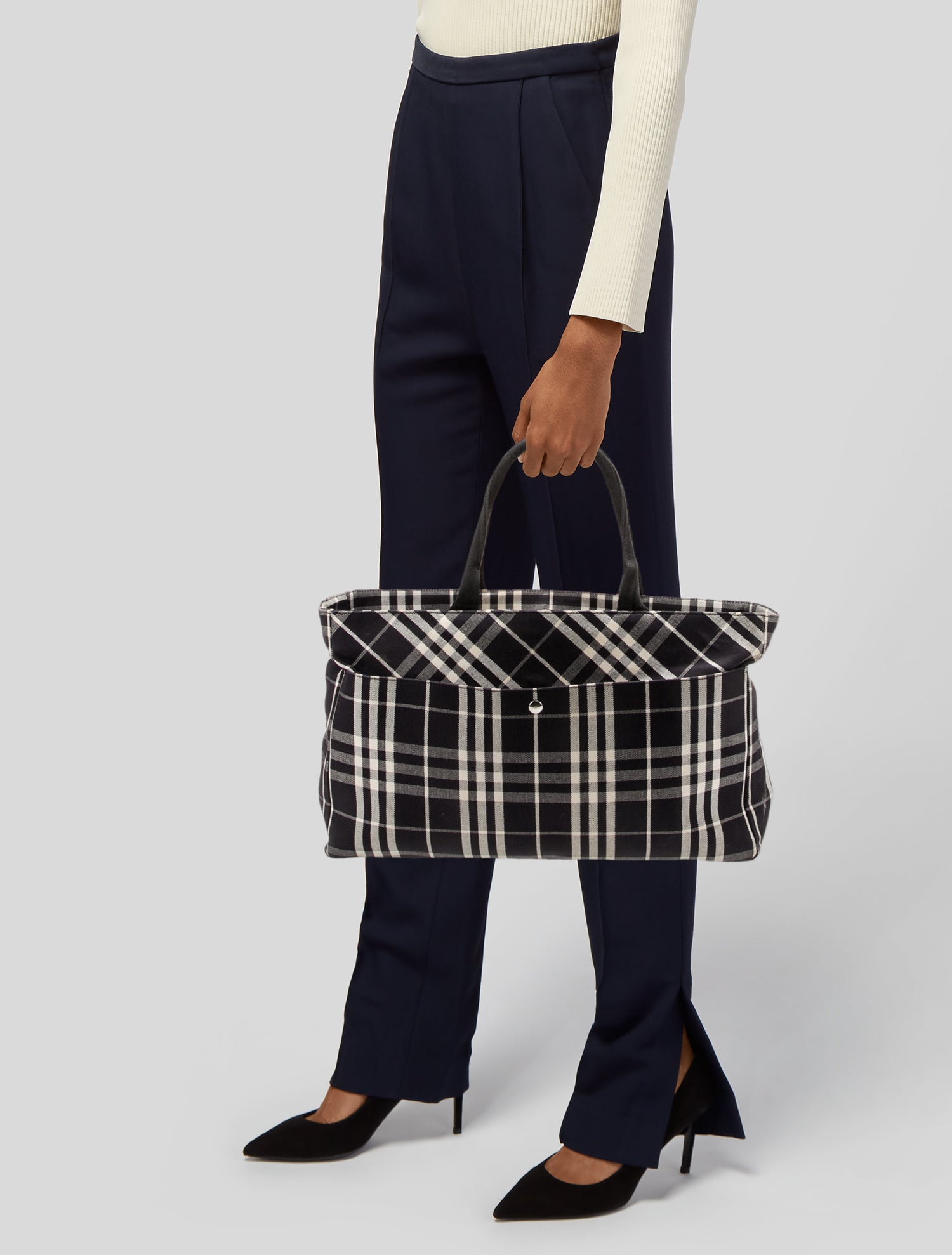 Burberry London Canvas Tote Bag - Black Totes, Handbags - WBURL168654 ...