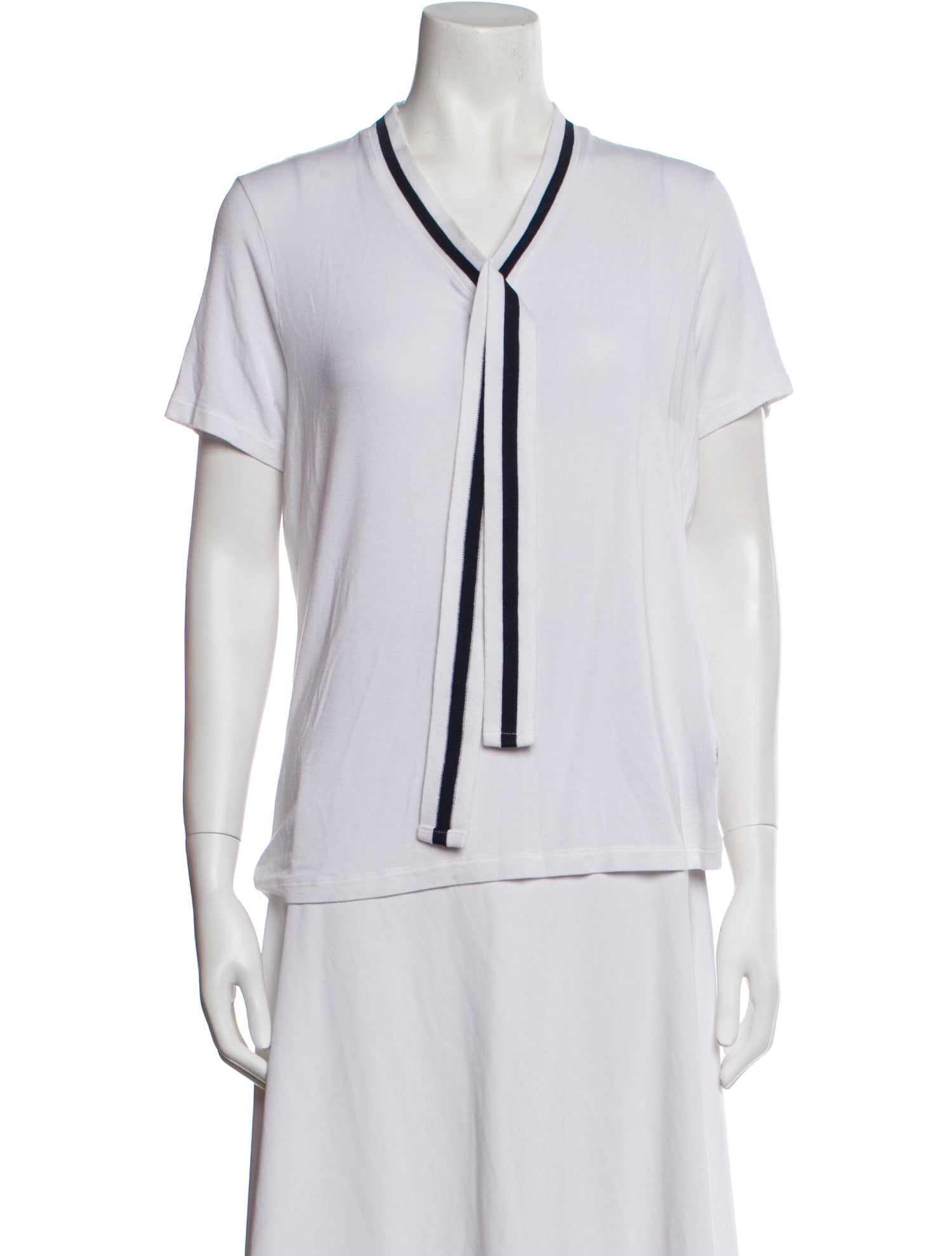 DAKS V-Neck Short Sleeve T-Shirt - Neutrals Tops, Clothing - WDSAK20097 | The RealReal