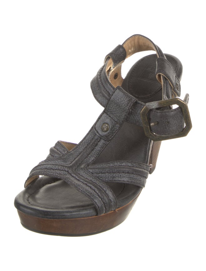 Women's Designer Sandals on Sale | The RealReal