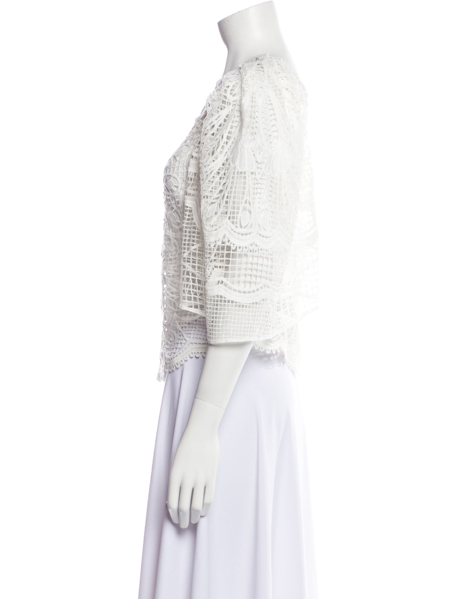 Farm Rio Lace Pattern V-Neck Crop Top - White Tops, Clothing ...