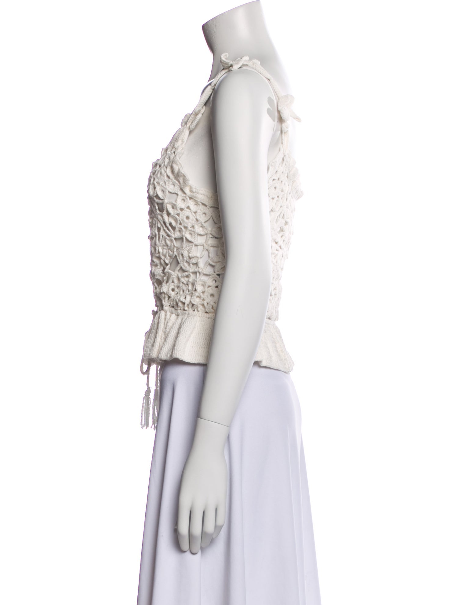 Farm Rio Lace Pattern Scoop Neck Crop Top - White Tops, Clothing ...