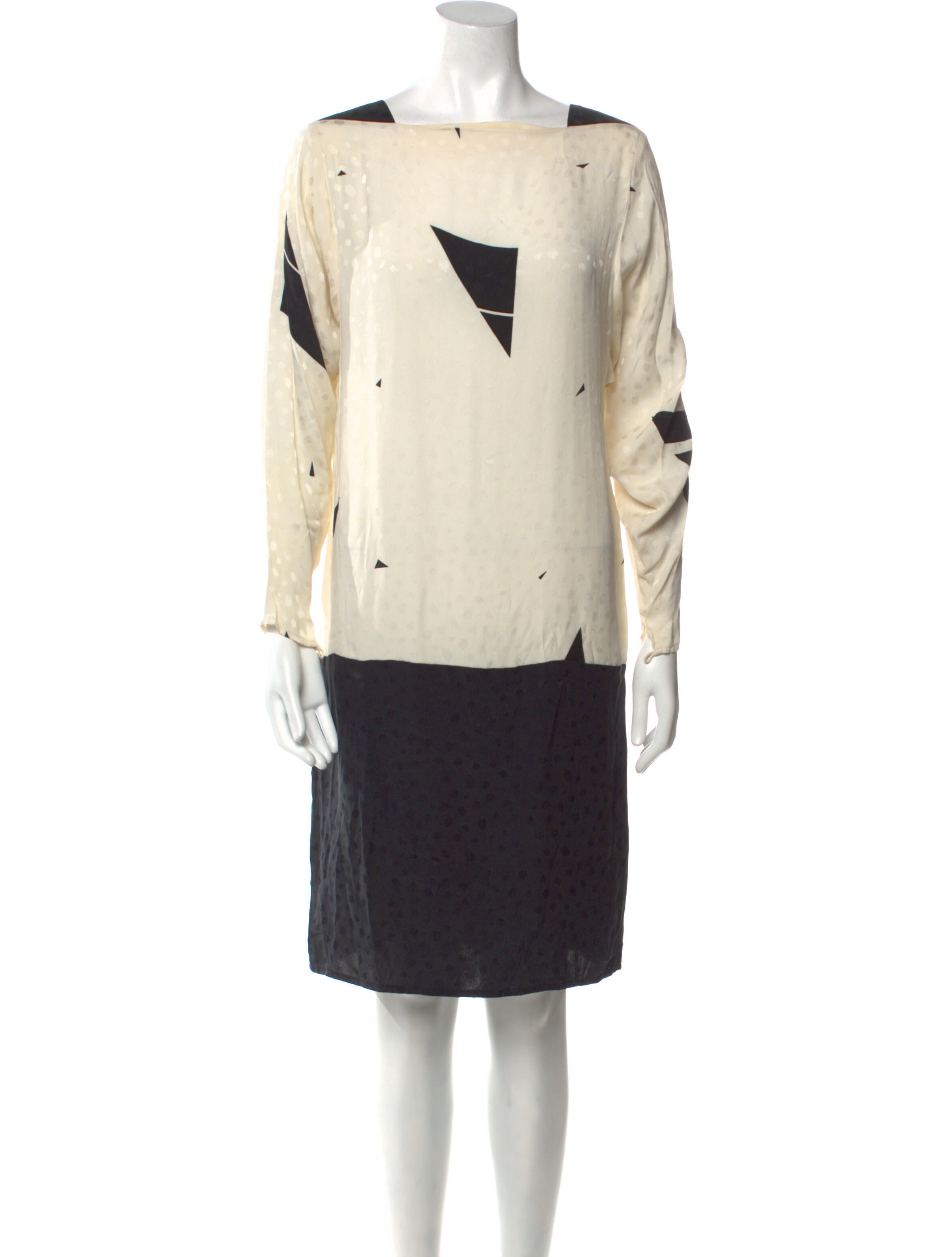 Flora Kung | The RealReal