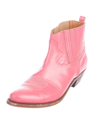 pink shoes | The RealReal