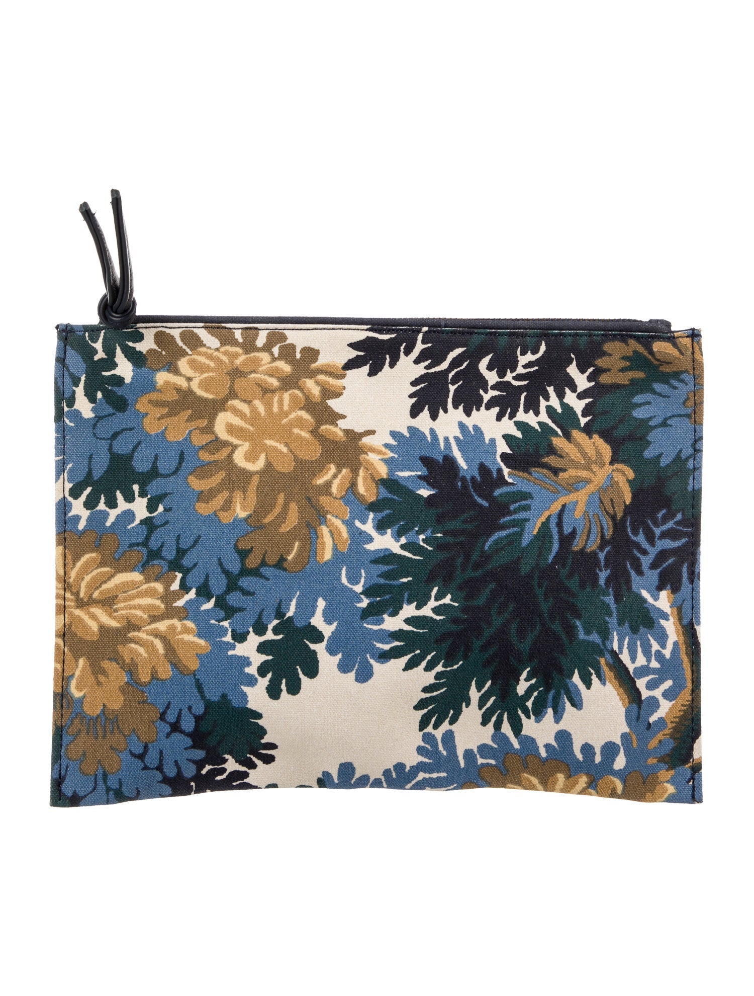 Inoui Editions | The RealReal