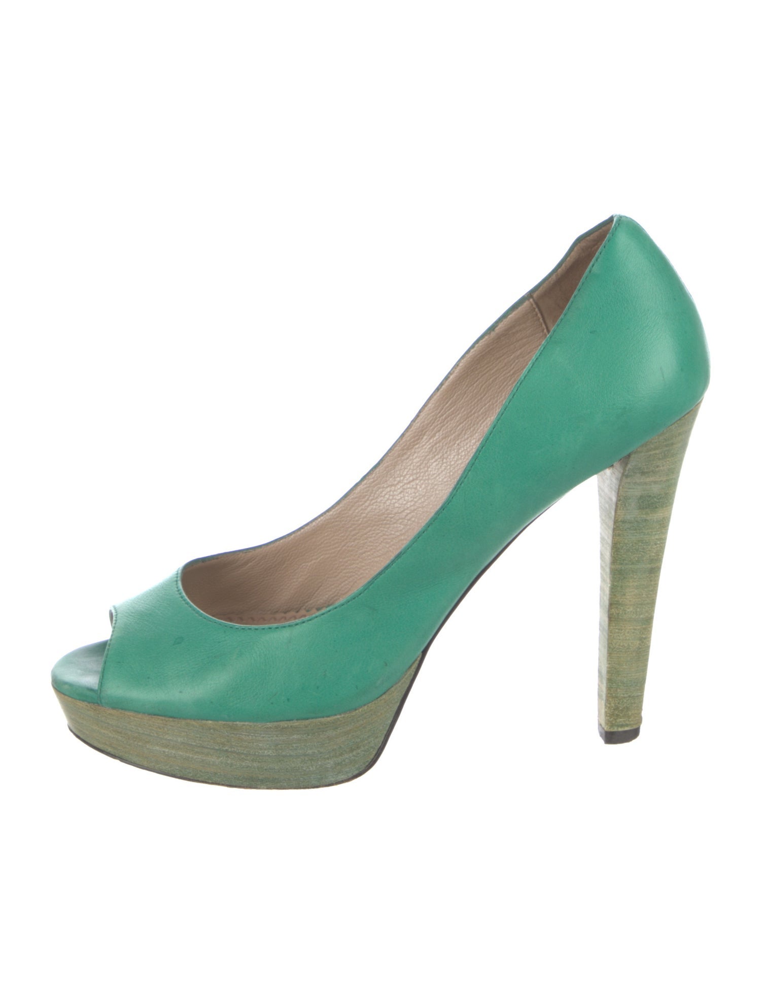 Women's Designer Pumps on Sale | The RealReal