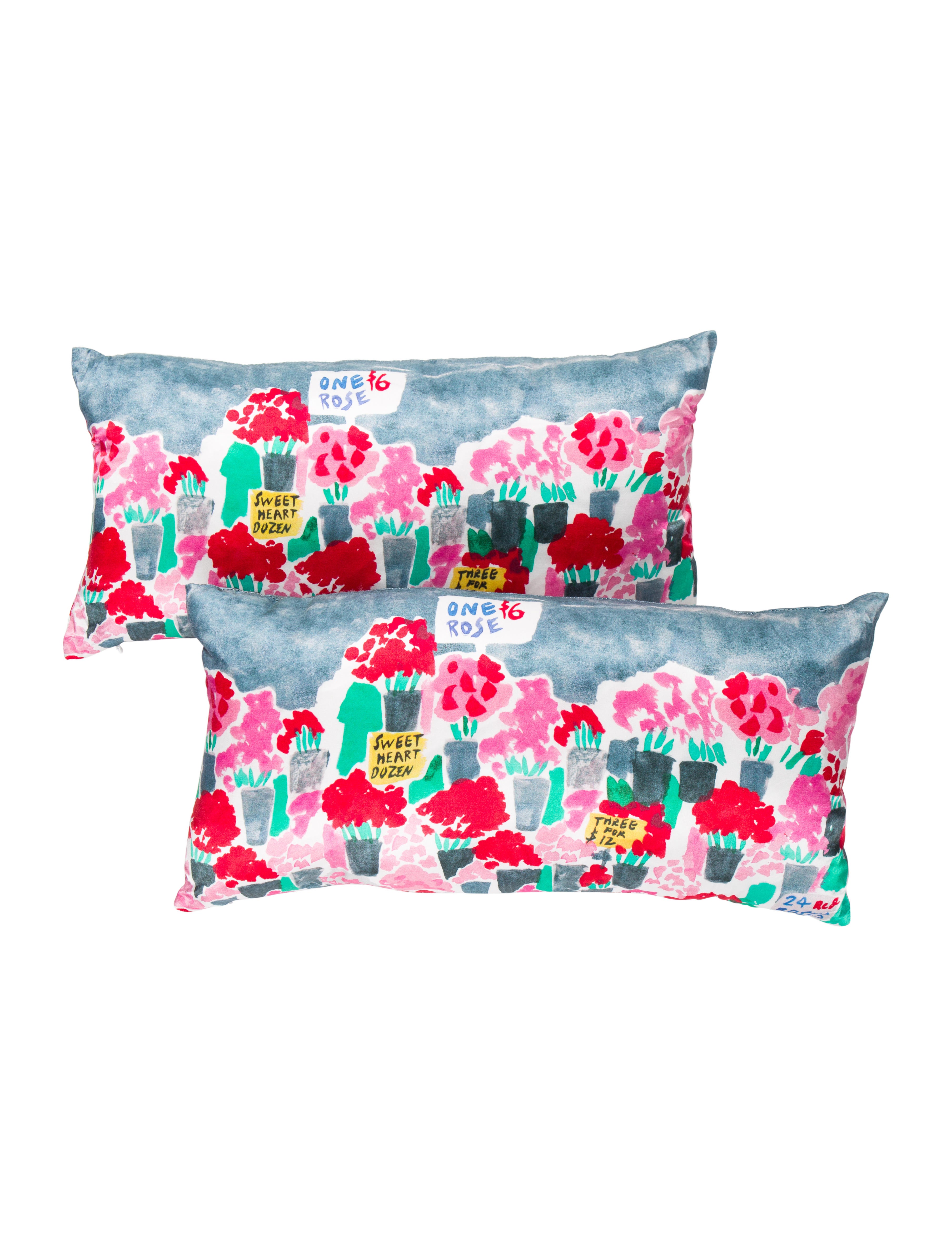Kate Spade New York Pair of Printed Silk Throw Pillows - Grey Bedding ...