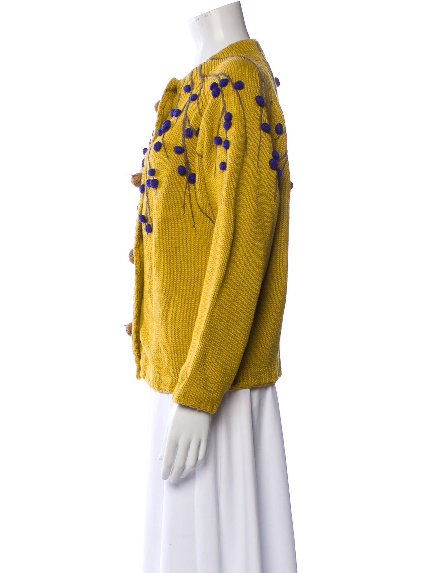 Chanel 2022 Cashmere Sweater w/ Tags - Neutrals Knitwear, Clothing ...