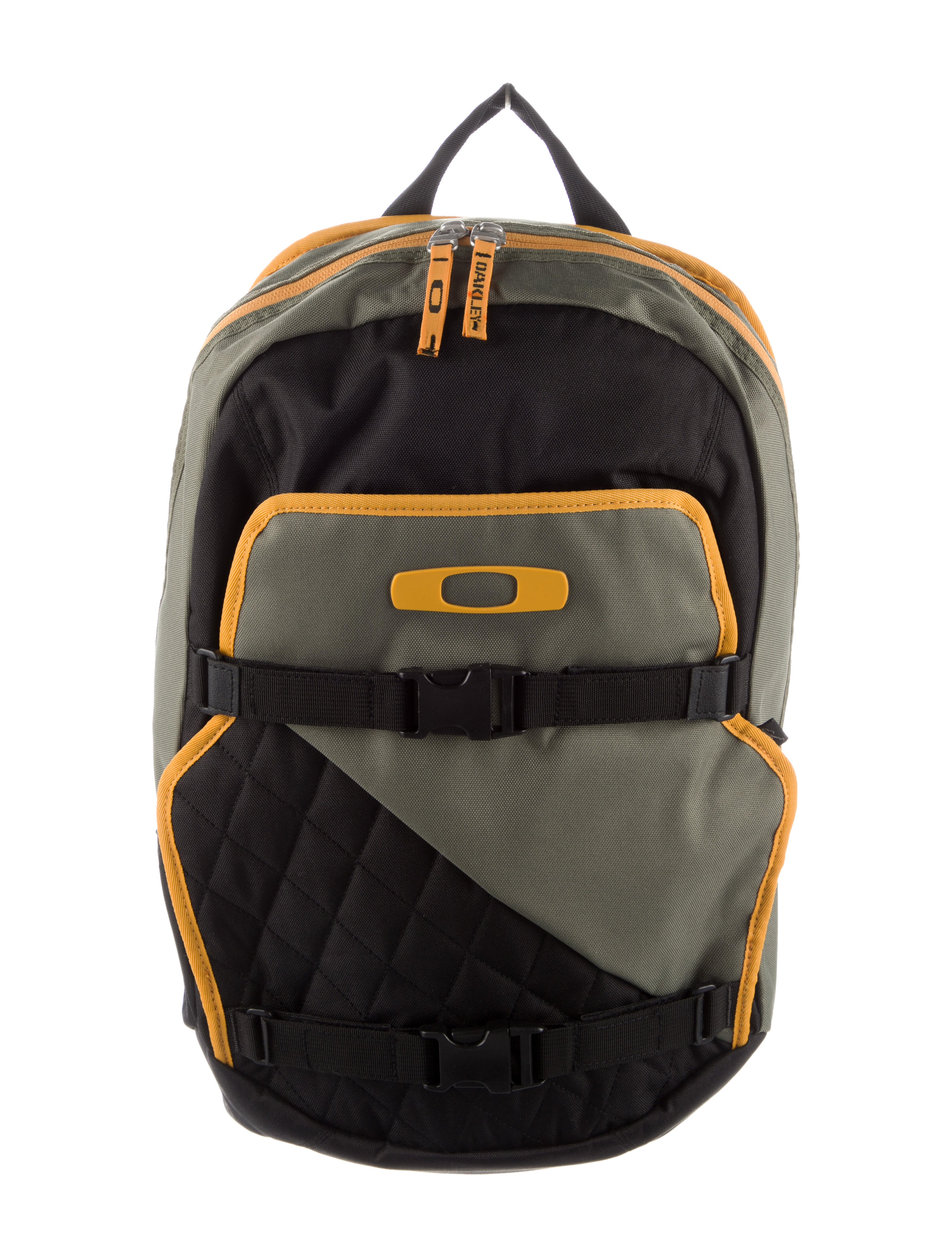 Oakley | The RealReal