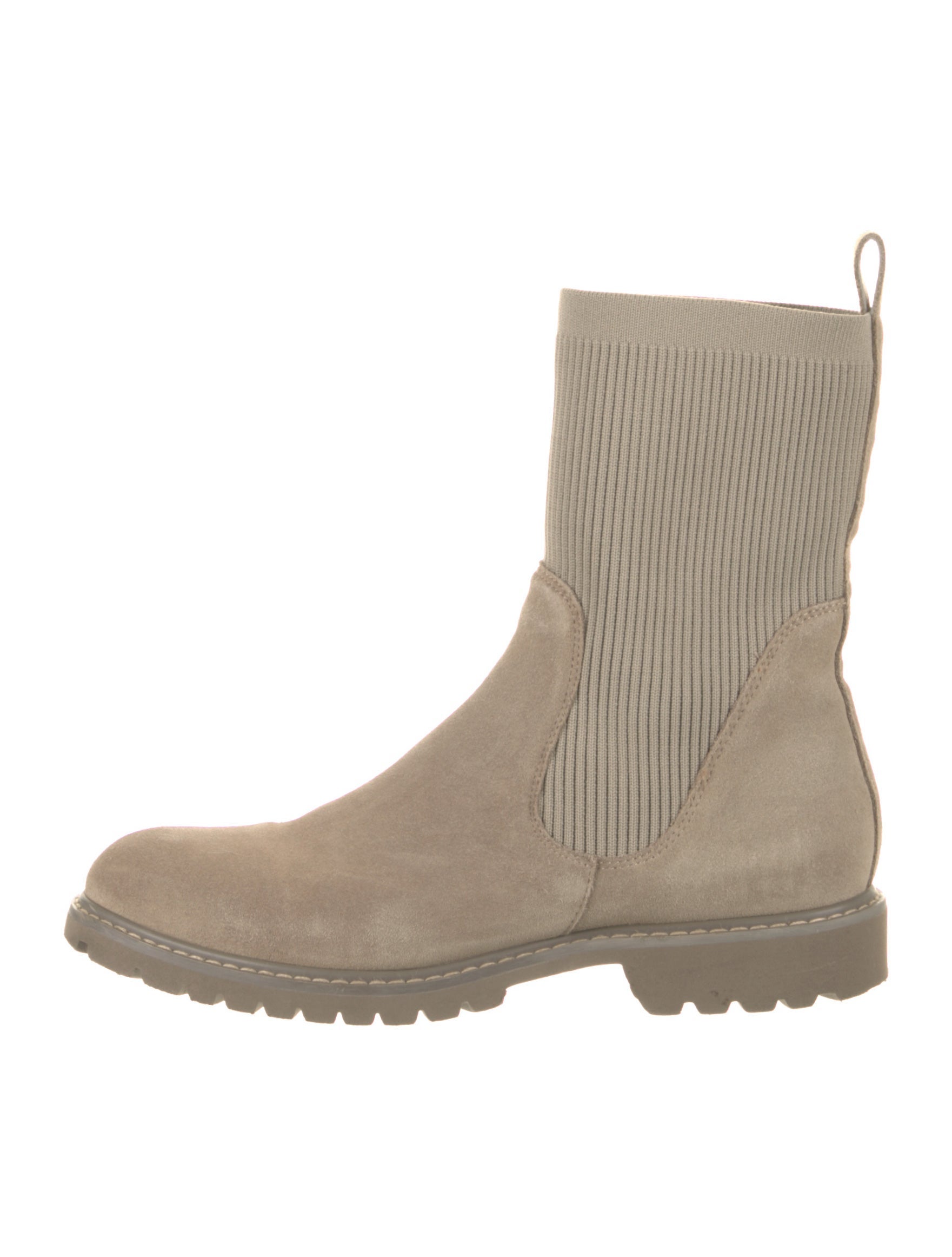 12 storeez | The RealReal