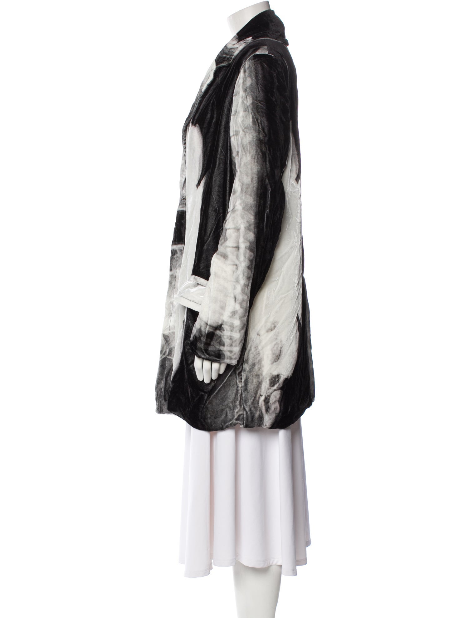 Burberry Patent Leather Trench Coat - Red Coats, Clothing - BUR110692 ...