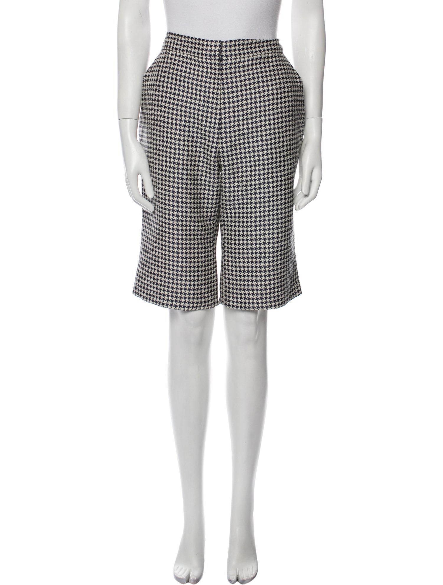 Pushbutton | The RealReal