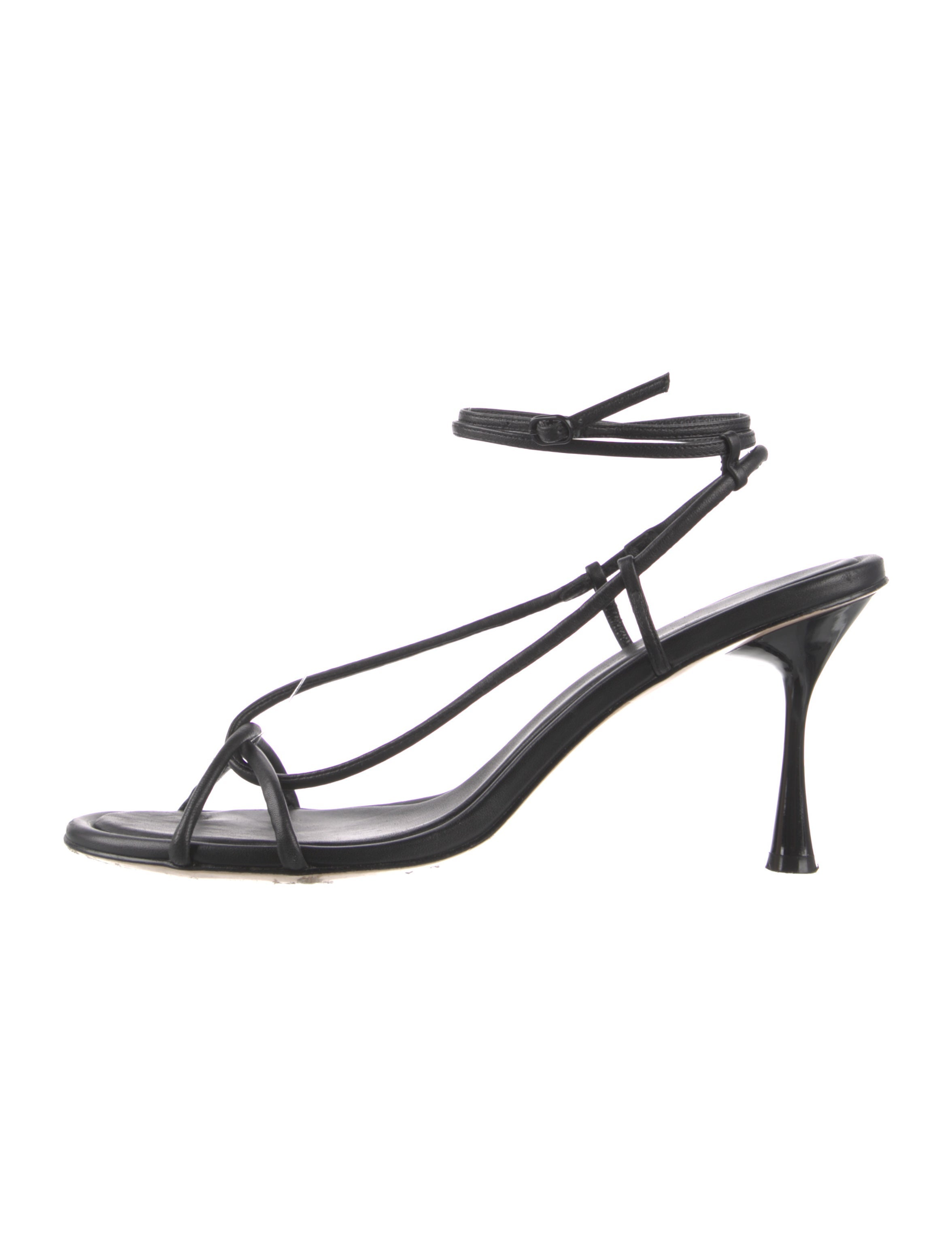 Studio Amelia | The RealReal