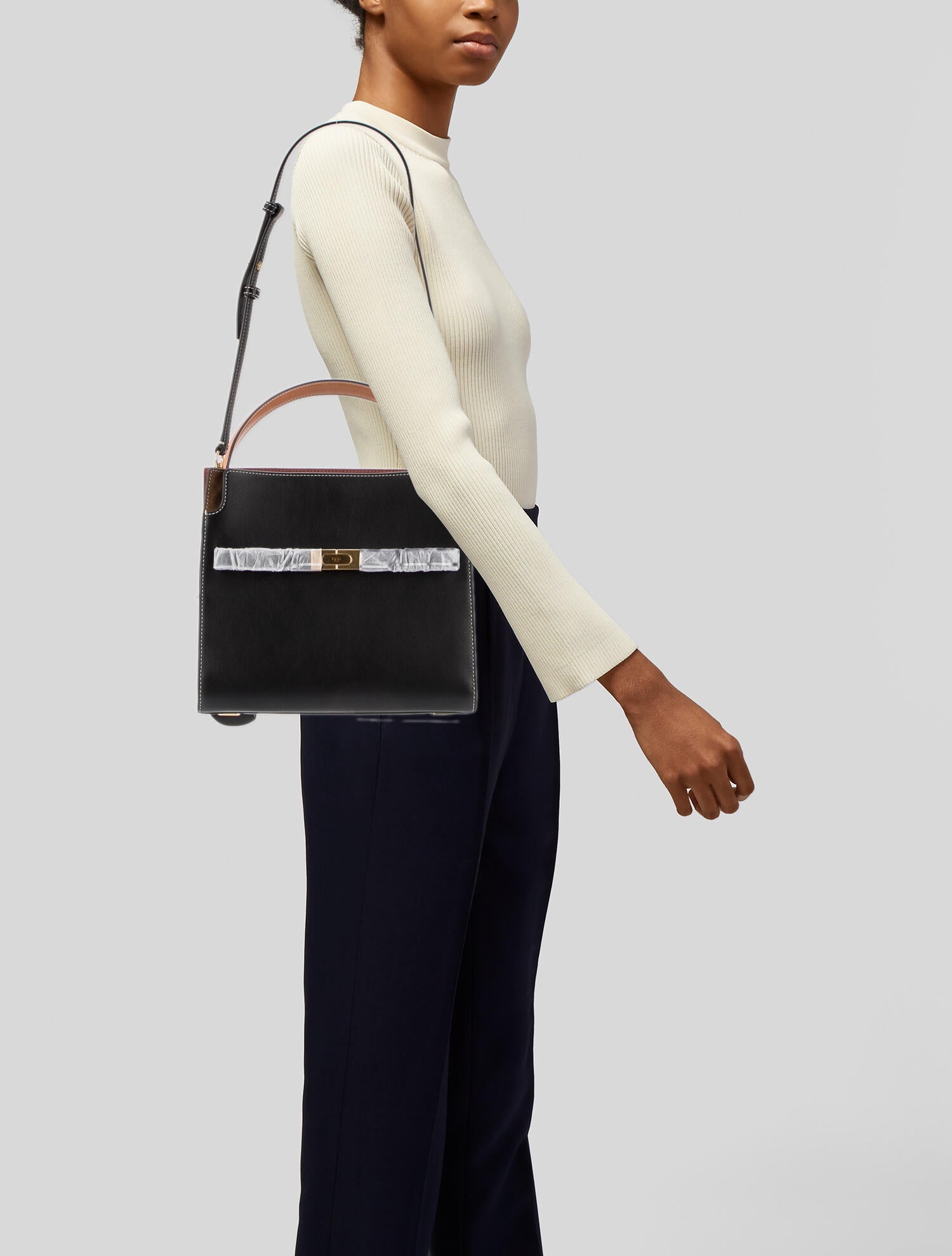 Burberry Patent Leather Rachel Bag w/ Tags - Black Handle Bags ...