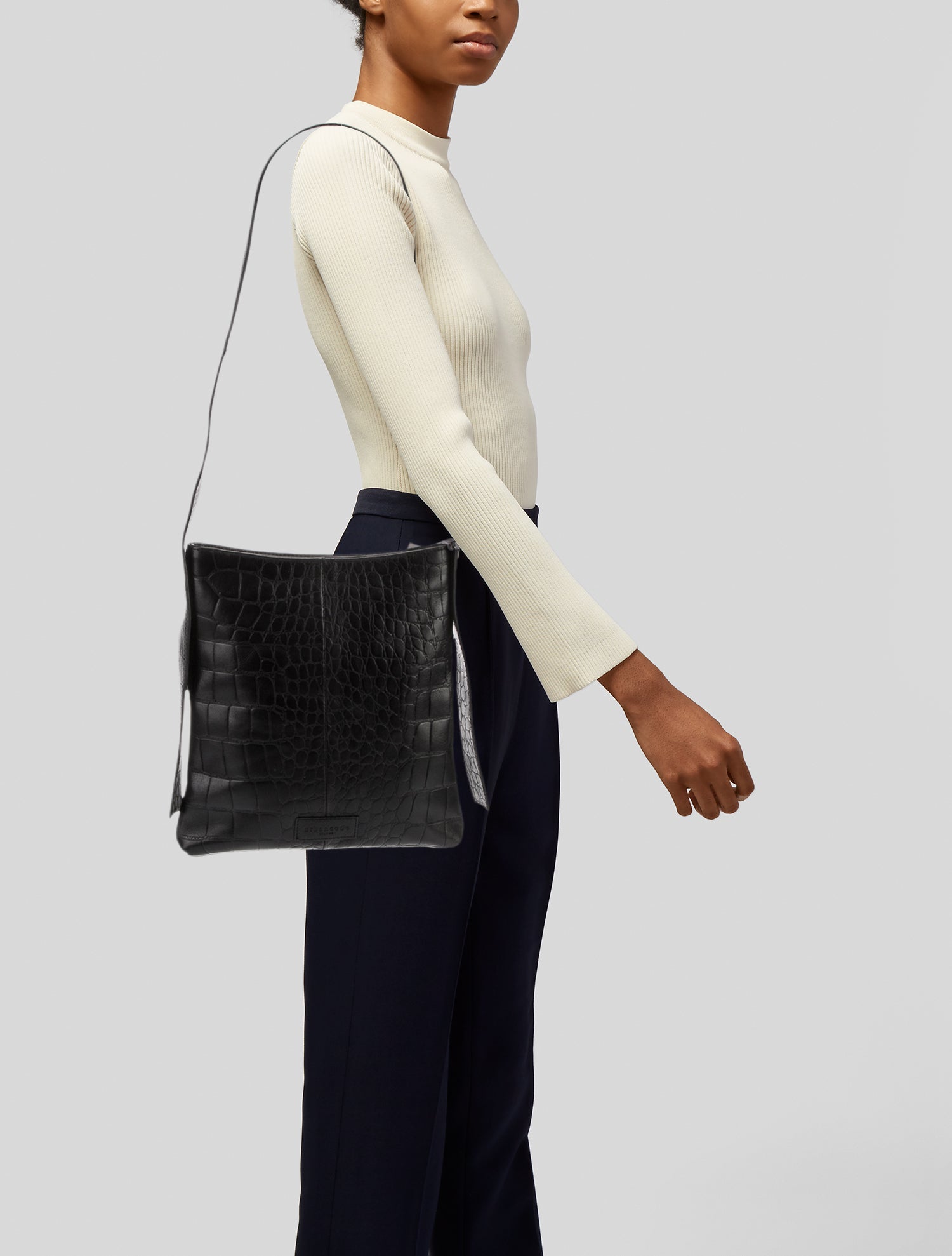 Fendi Alligator Shoulder Bag - Shoulder Bags, Handbags | The RealReal