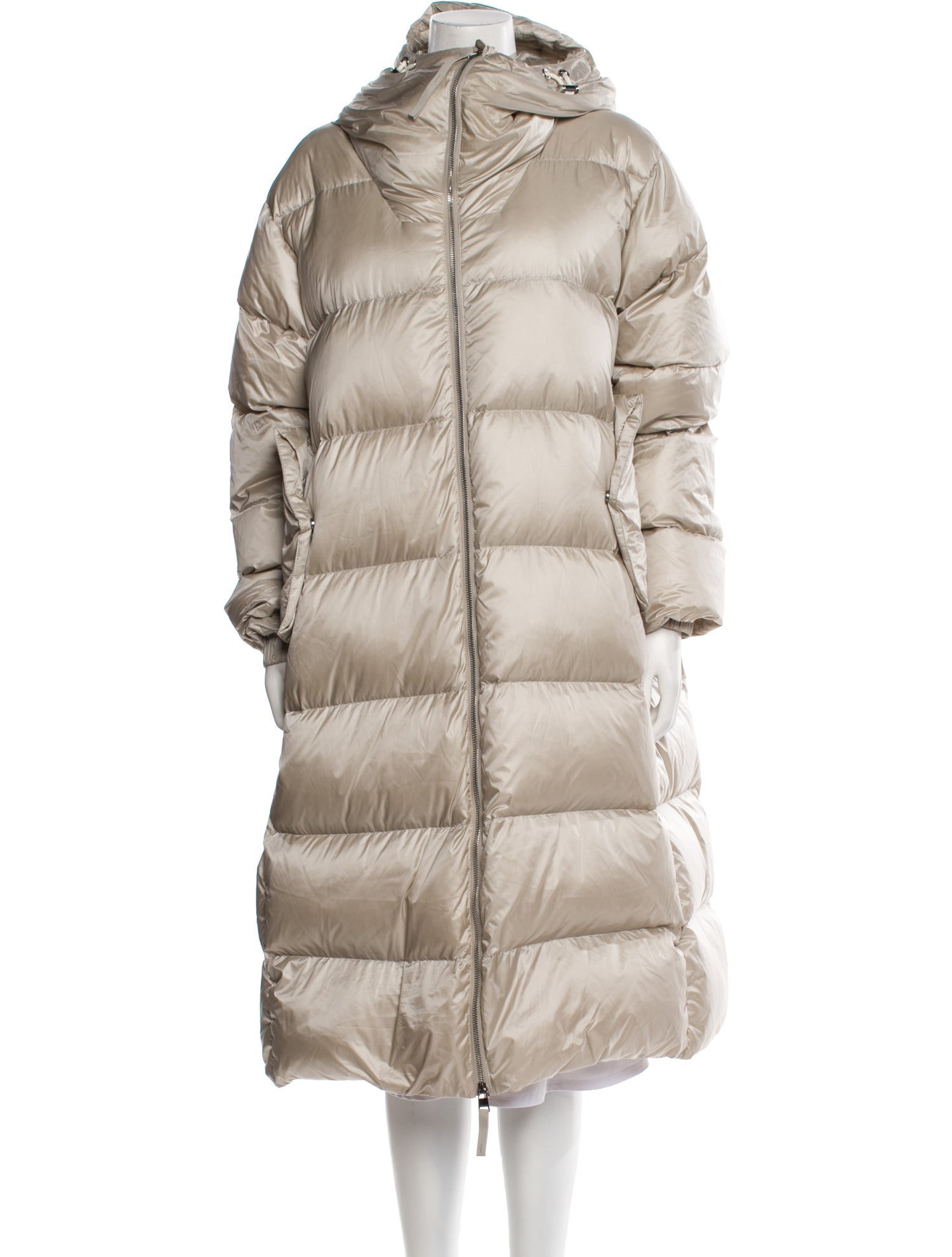 Varley Down Down Coat w/ Tags - Neutrals Coats, Clothing - WVRLY25419 ...