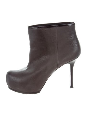 Luxury consignment sales. Shop for pre owned designer handbags, shoes ...